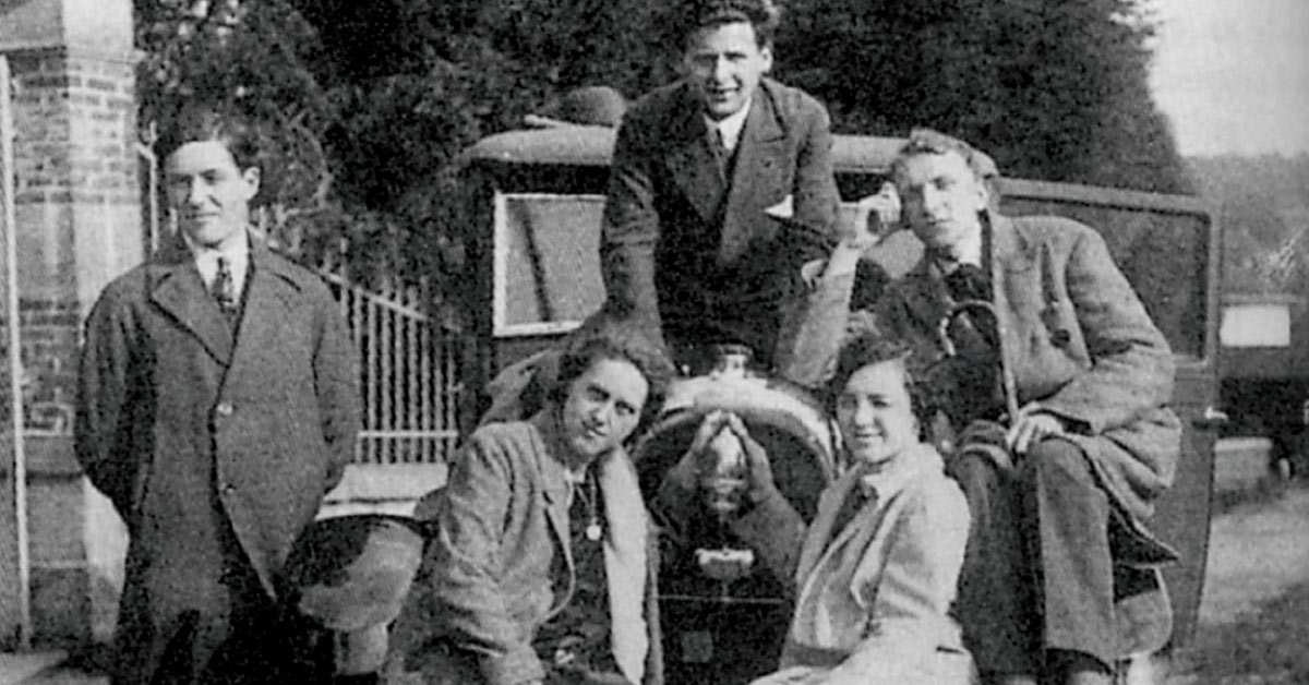 CABINET / Out of the Picture